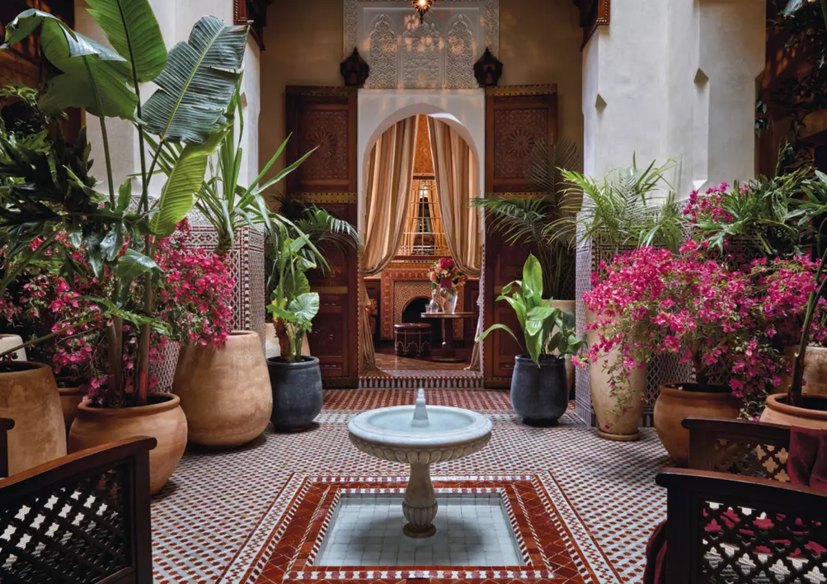 Hotel Royal Mansour tena anapokea wageni na kufungua milango ya viti vya siri Marrakesh