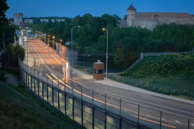 Vlasti regije Lenjingrad traže se da otvore za turiste Ivangorod