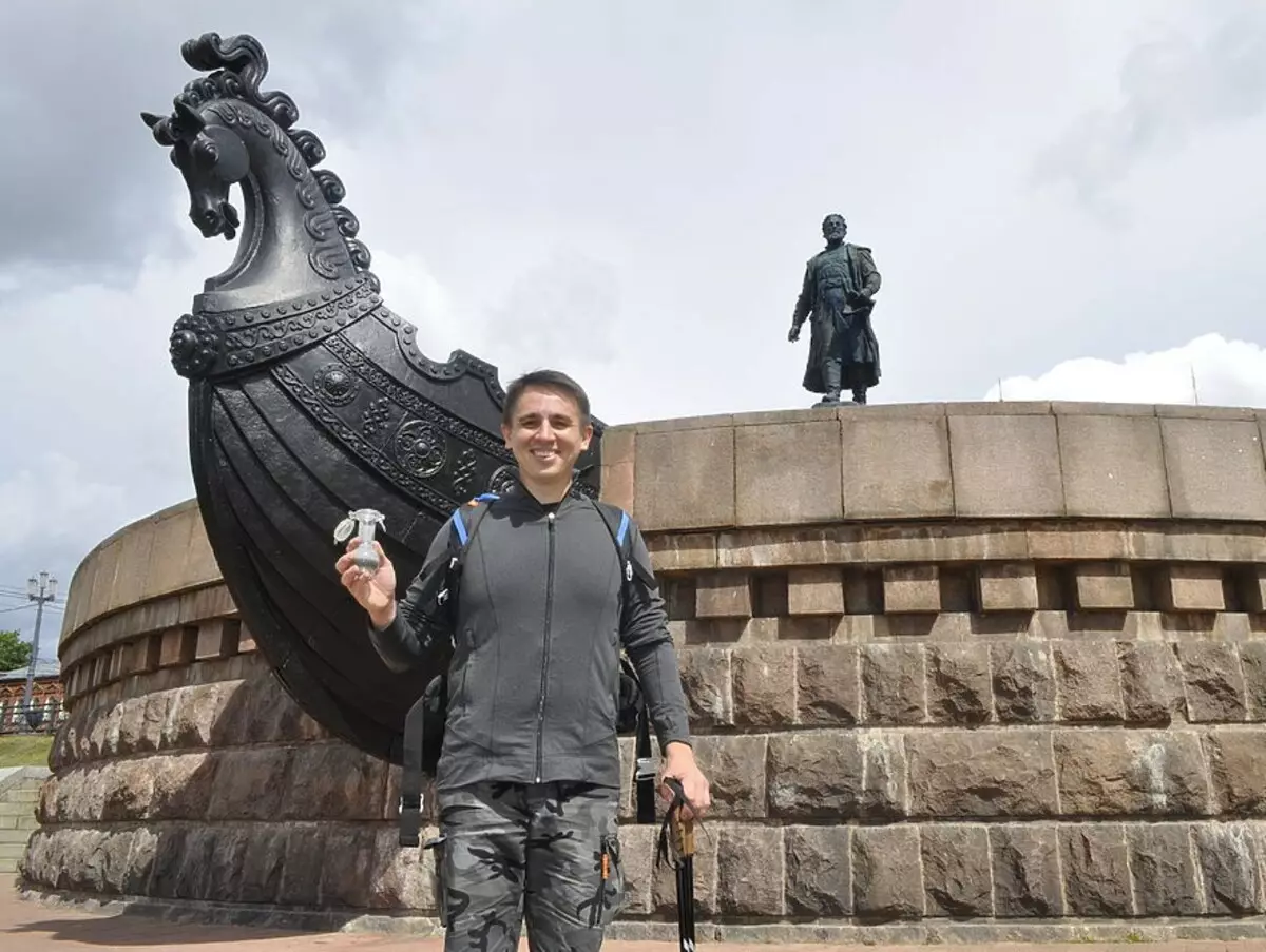 Petersburger Evgeny Kuznetsov walks on foot to India on the route Tver merchaece Athanasius Nikitina
