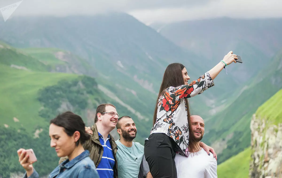 Az oroszországi turisták tömegesen törlik a páncélt Grúziában