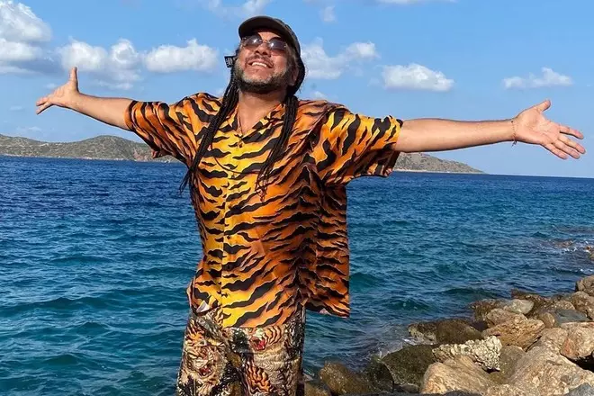 Kirkorov akaudza mafambiro eGreek kune villa kwevilla zviuru mazana maviri pazuva