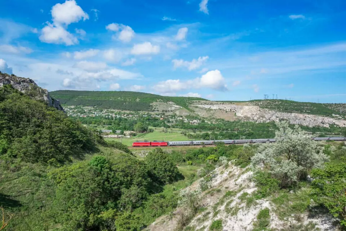 Zaidi ya tiketi 15,000 kuuzwa kwa treni mpya katika Crimea