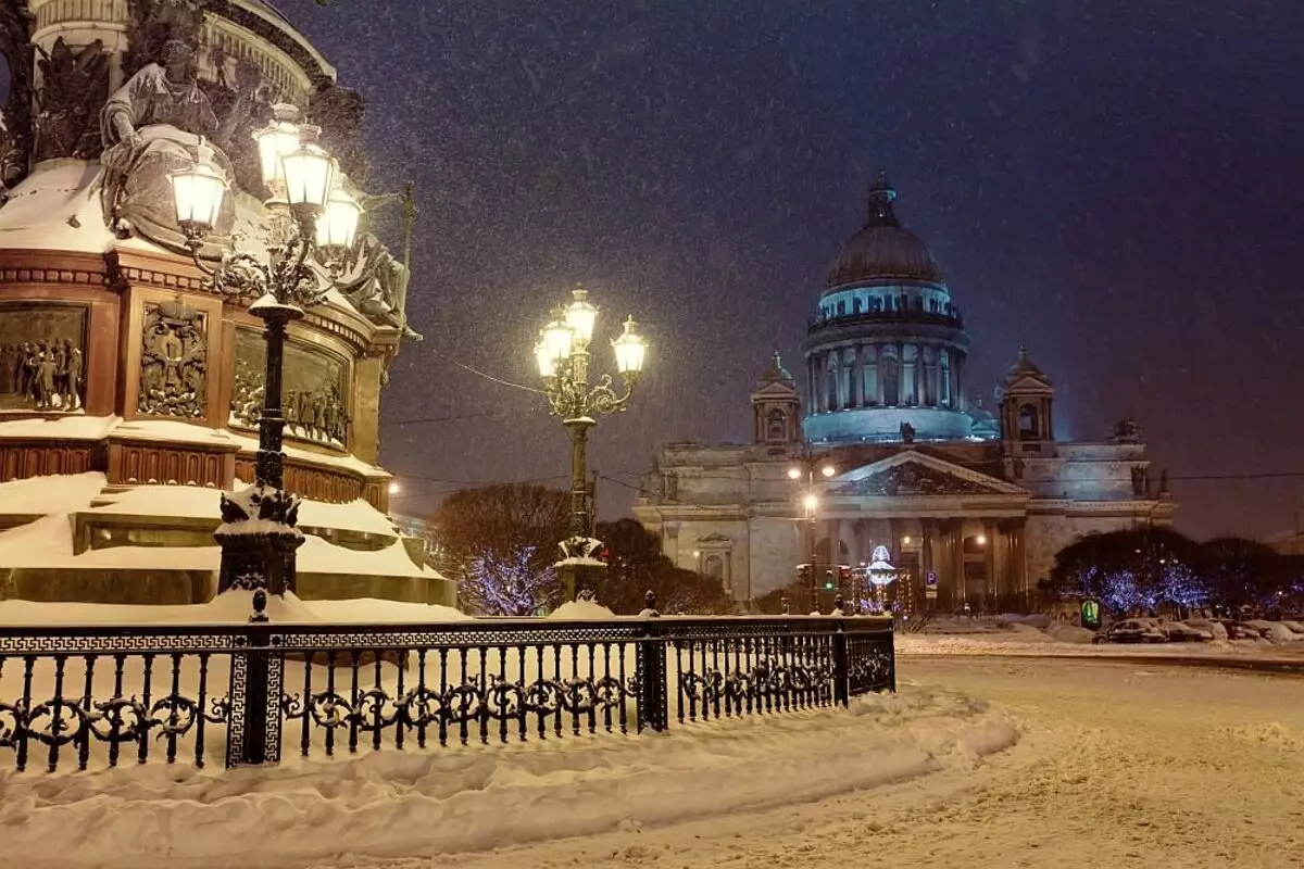 Ang Winter Petersburg ay tumigil sa pag-akit ng mga turista