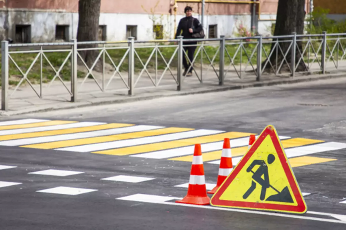 Silanov kritisierte rutschige Markierung auf Fußgängerüberkreuzungen