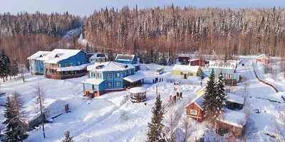 TUŻAX, U FATTEN. Kif rrestawrat turist fl-Outback, fejn l-orsijiet imorru fost in-nies