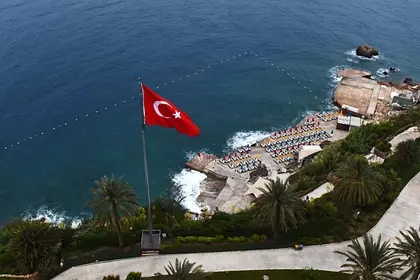 Detalles de la fiesta ilegal de turistas ucranianos en el hotel turco son revelados.