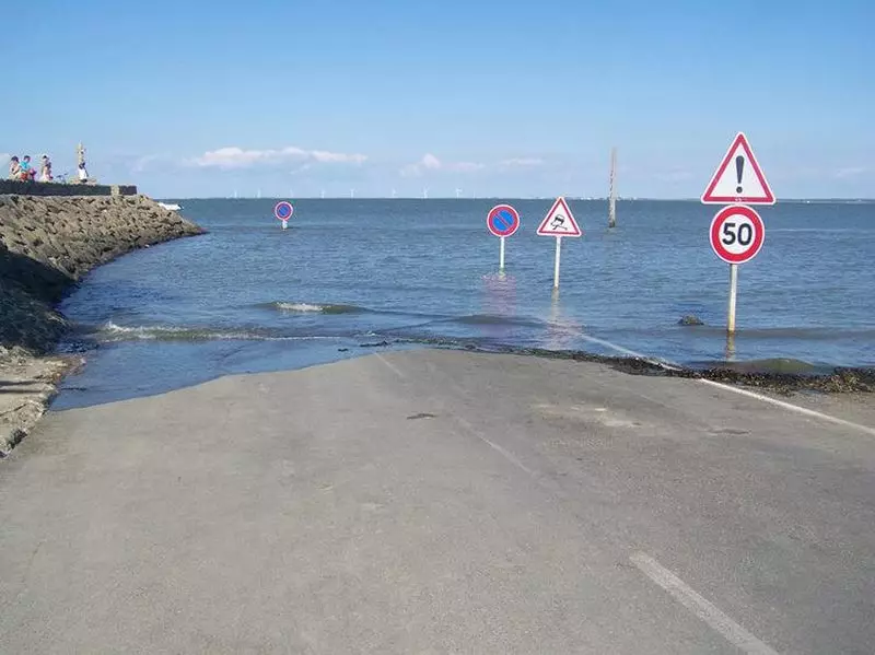 5 Lokoj sur la planedo, kiujn tajdoj ŝanĝiĝas preter rekono