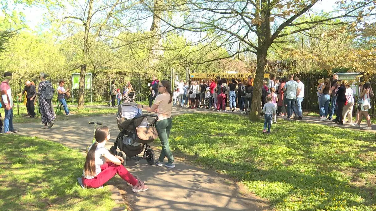 Spring adalah musim paling populer untuk mengunjungi Taman Botanian di Kaliningrad