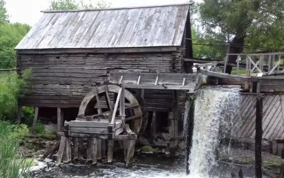 A Krasnikovo tiltott buszok mellett