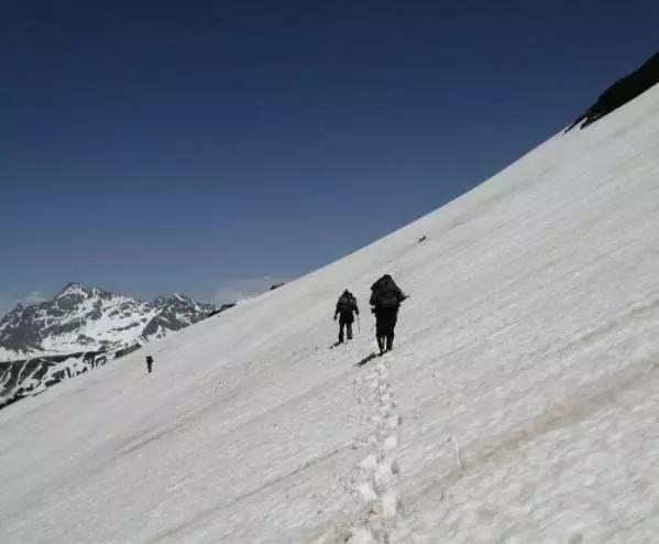 Ural turistik i cili u zhduk në malet e Abkhazisë ende nuk ka gjetur