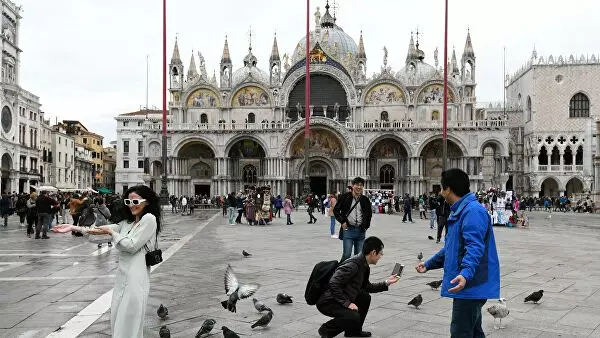 Matikiti azigulitsidwa ku Venice ku San Marco Cathedral