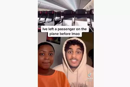 Pasażer zapomniał obudzić i pozostawić w pustym samolocie