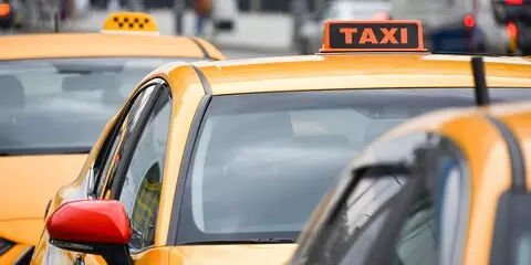 ברוסיה, הם הציעו ליצור מונית תיירותית