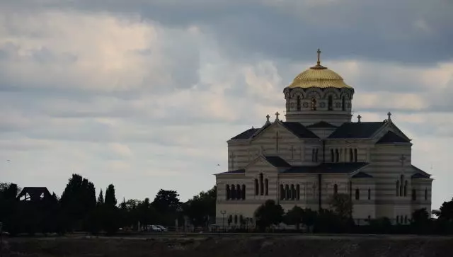 Chersonese gaueko ibilaldiak pasatzen hasiko dira