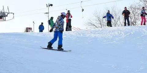 在莫斯科和莫斯科地区，您可以乘坐滑雪和滑雪板