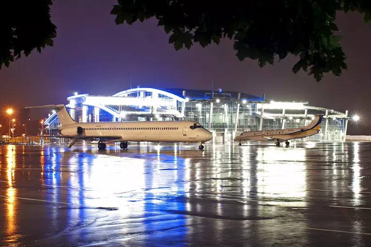 Bandara Juliana, Kiev, Ukraina, Eropa