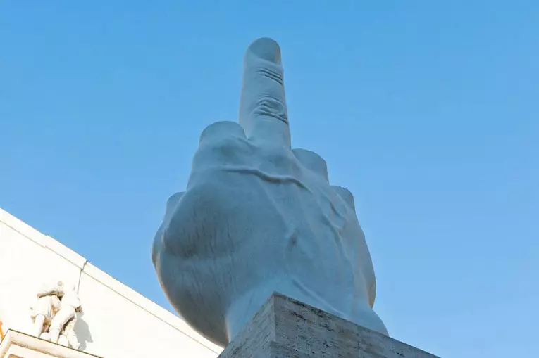 Monument al dit mig, Milà, Itàlia, Europa