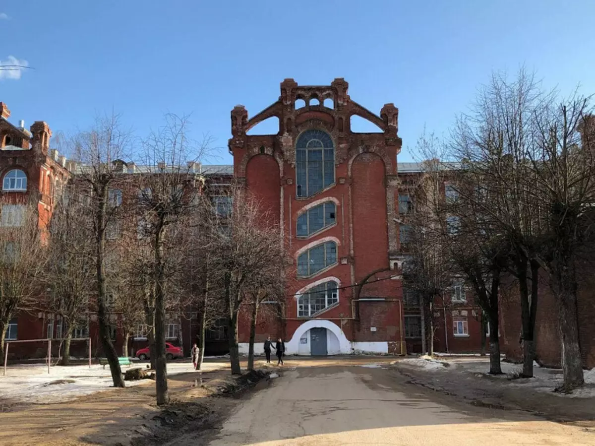 ရုရှား၌အပန်းဖြေရန်နေရာ - Tver Provincial Gothic 327439_7