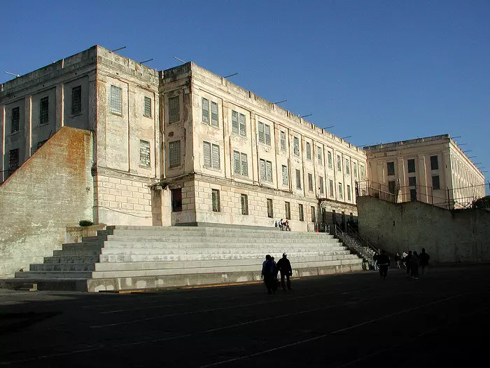 Cortile della prigione di Alcatraz.