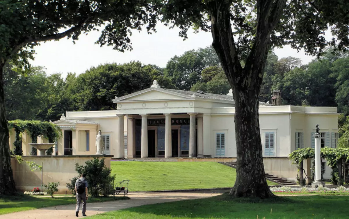 Isigodlo se-Palace Charlottethhof, iSigodlo kanye nePark San Sust, PotSdam, Earth Earth Brandenburg, Germany, Europe