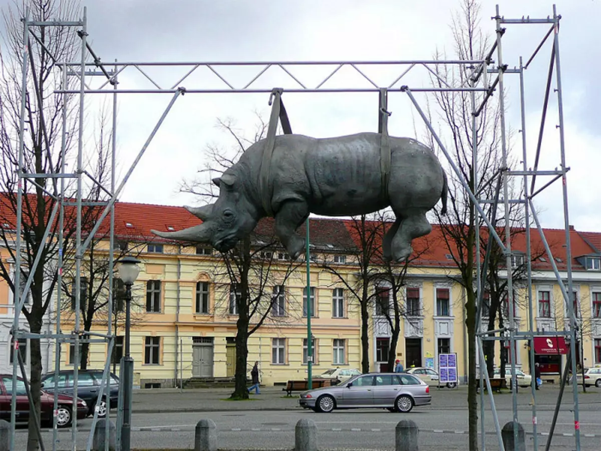 Hanging Rhino, Potsdam, Alemana, Eoropa