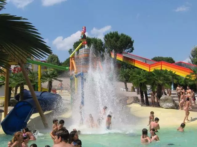 Parco dell'acqua Cavour, Lago di Garda, Italia, Europa