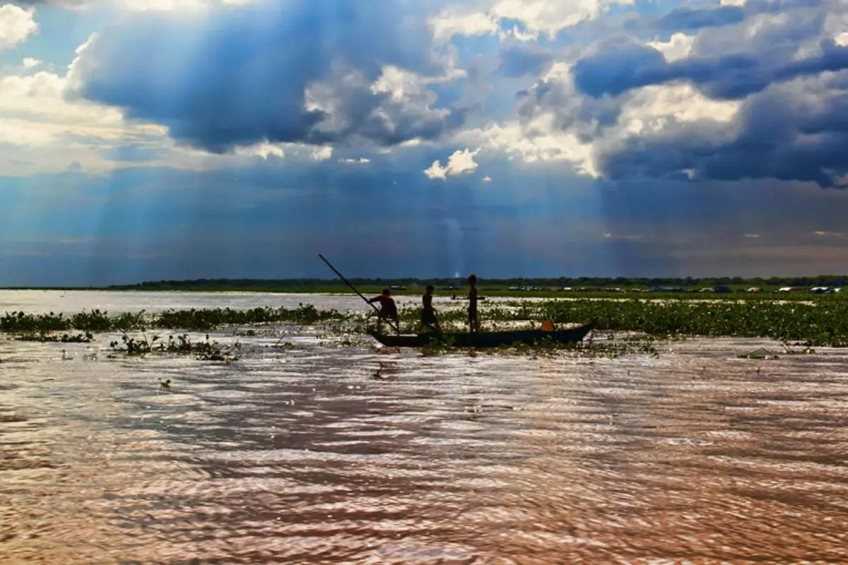 Jezioro Tonleshap, Siemreap, Kambodża, Azja