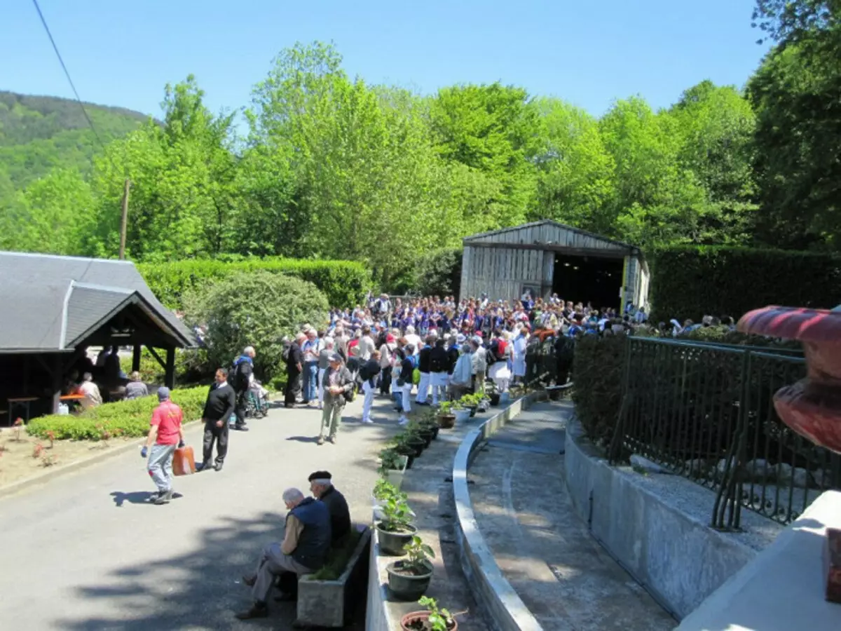 Grotto Bheti, Lourdes, South-Pyrenees, France, Europe