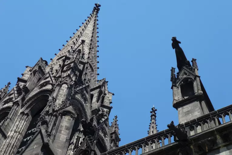 Katedral sa Pagsaka sa Birheng Maria, Clermont Ferrand, Overlin ug Limousine, Pransiya, Europe