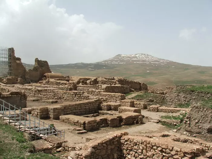 Taht-e-Suleiman Temple Komplekso