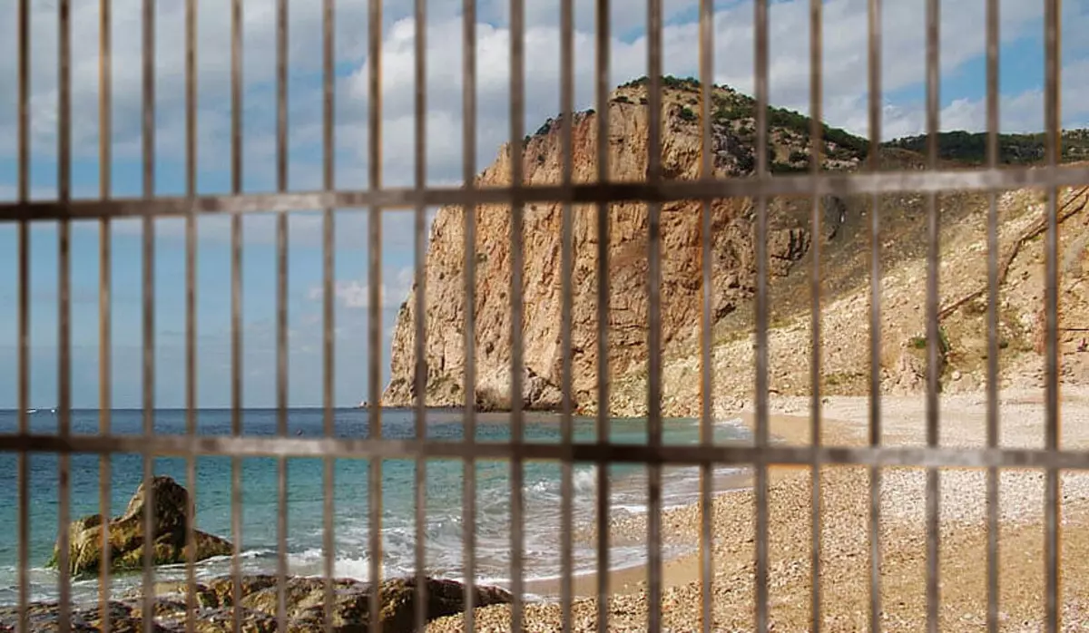 A Crimea va instal·lar multes per desconèixer les platges de la temporada