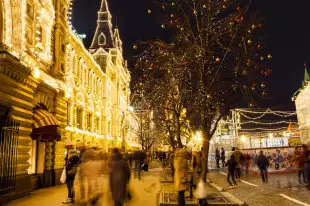 Fil St Petersburg, pulizija turistika se jgħallmu lingwi barranin