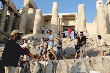 Ruski turisti so opozorili na pomanjkanje krajev na Cipru in v Grčiji