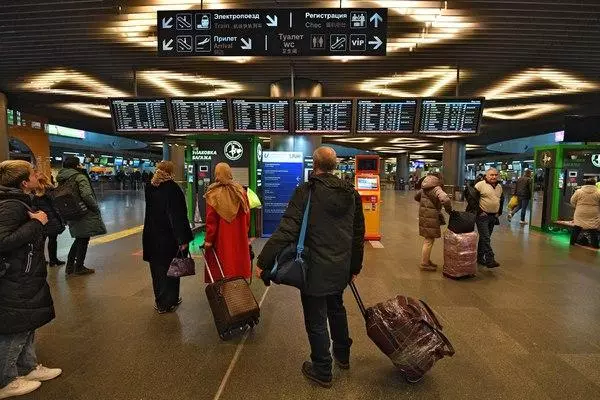 Anomenats hàbits molestos de turistes a l'aeroport