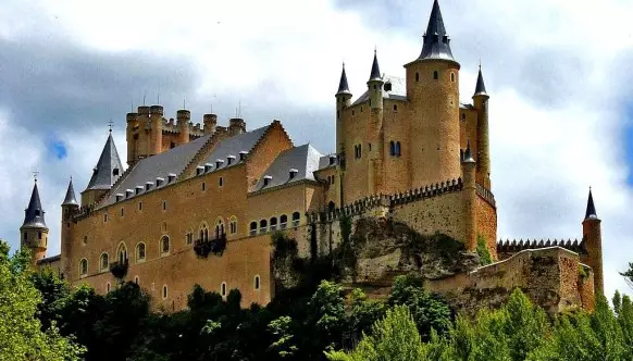 جالب ترین قلعه اسپانیایی