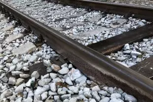 Rusijos geležinkeliuose pažadėjo išlaikyti traukinių skaičių iš Rostovo į Sočis remontą