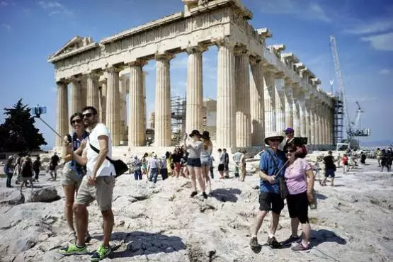 Yunanistan'da turizm çevre krizine yol açtı