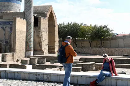 Els turistes a Uzbekistan van permetre eliminar alguna cosa