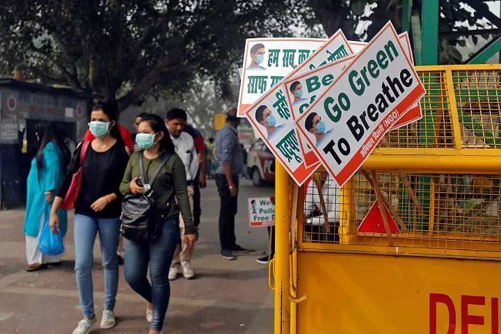 Медији: Унитед Аирлинес је суспендовао летове до Новог Делхија због смога