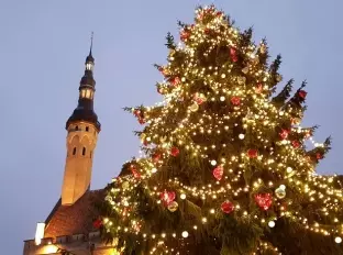 بۇ يەردە رۇسلار يېڭى يىل قاندۇرۇلىدۇ: ئەڭ ئالقىشقا ئېرىشكەن مەنزىلى