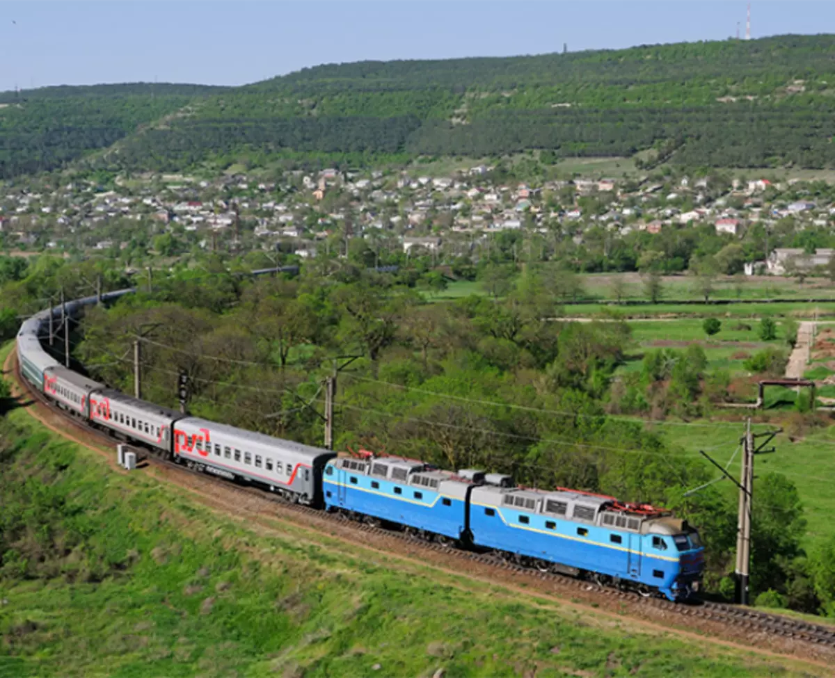 Kereta api dari kawasan jauh di Rusia boleh dilancarkan di Crimea