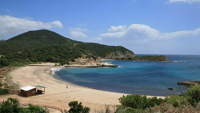 Op de stranden van Sardinië zullen beginnen te vechten met