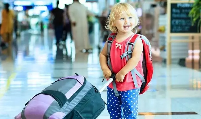 How to prepare for flight with a child