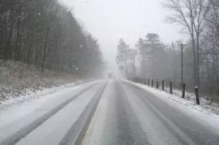 Op die lughawe van Vladivostok as gevolg van die sneeuval, bly 12 vlugte aangehou