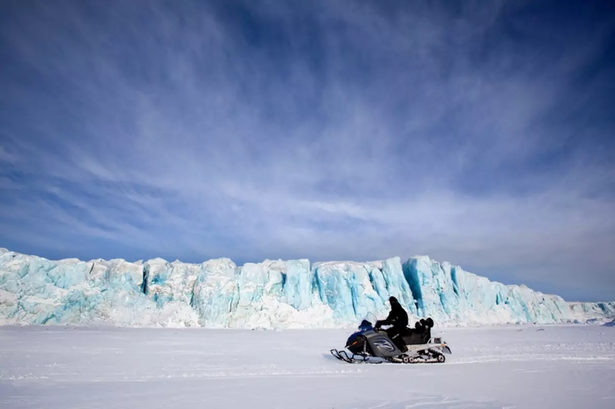 Nan Larisi, òganize yon toune fi nan Arctic la