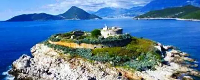 Uninhabited island-fortress Mamoula will become a gorgeous hotel