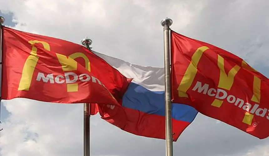 McDonalds agus Burger Rus - i liostaí 