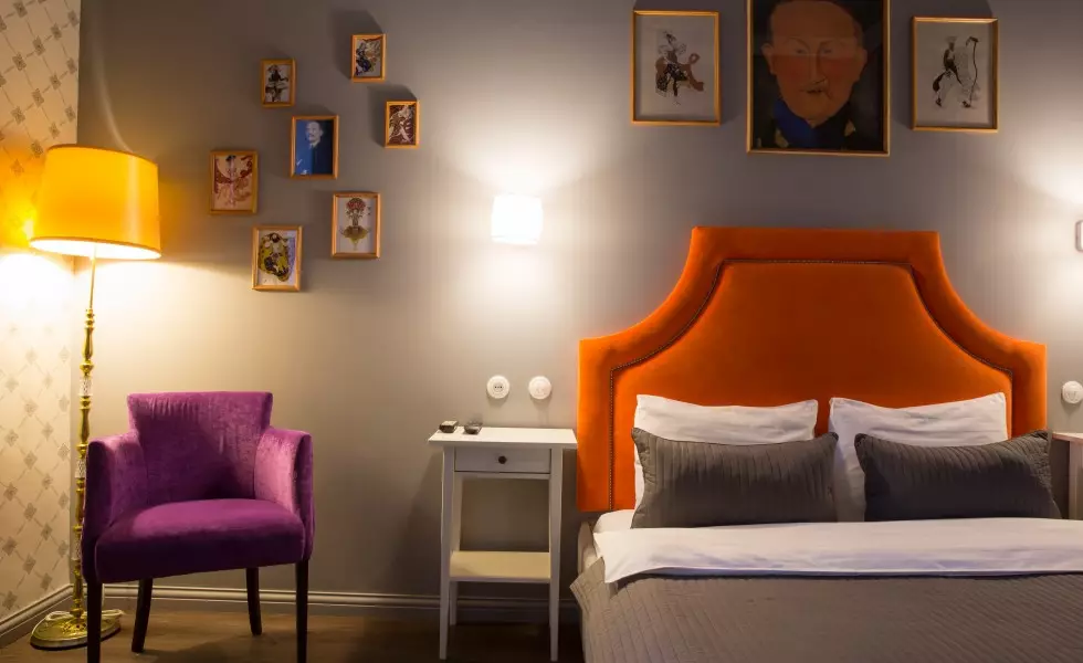 Unde să stați în Saint Petersburg: Hotel Offenbacher Hotel