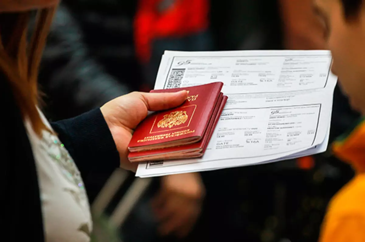 Aerolíneas eble devigas pagi kompenson al pasaĝeroj por Overbooking