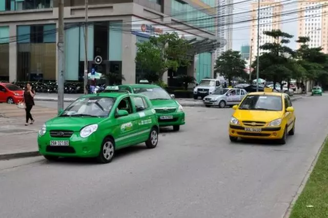 Hanoi Taxi vezető megbüntette a csalás árakat